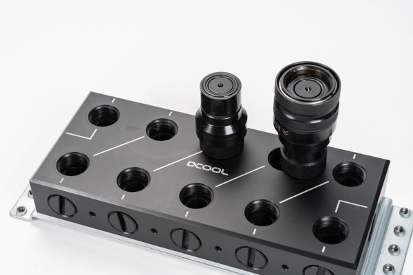 What are Quick Disconnect Fittings? | TITAN RIG PC Liquid Cooling Blog